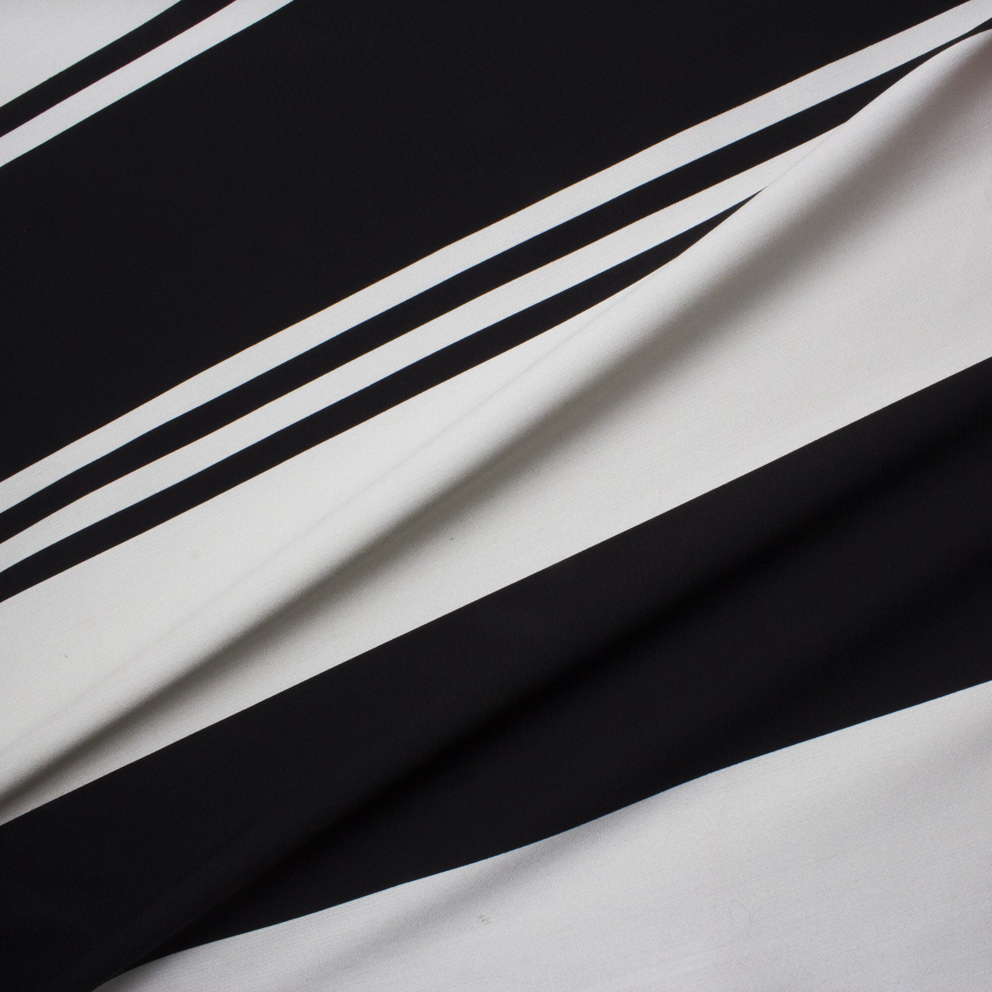Black/Ivory Shantung | Luxurious Fabric